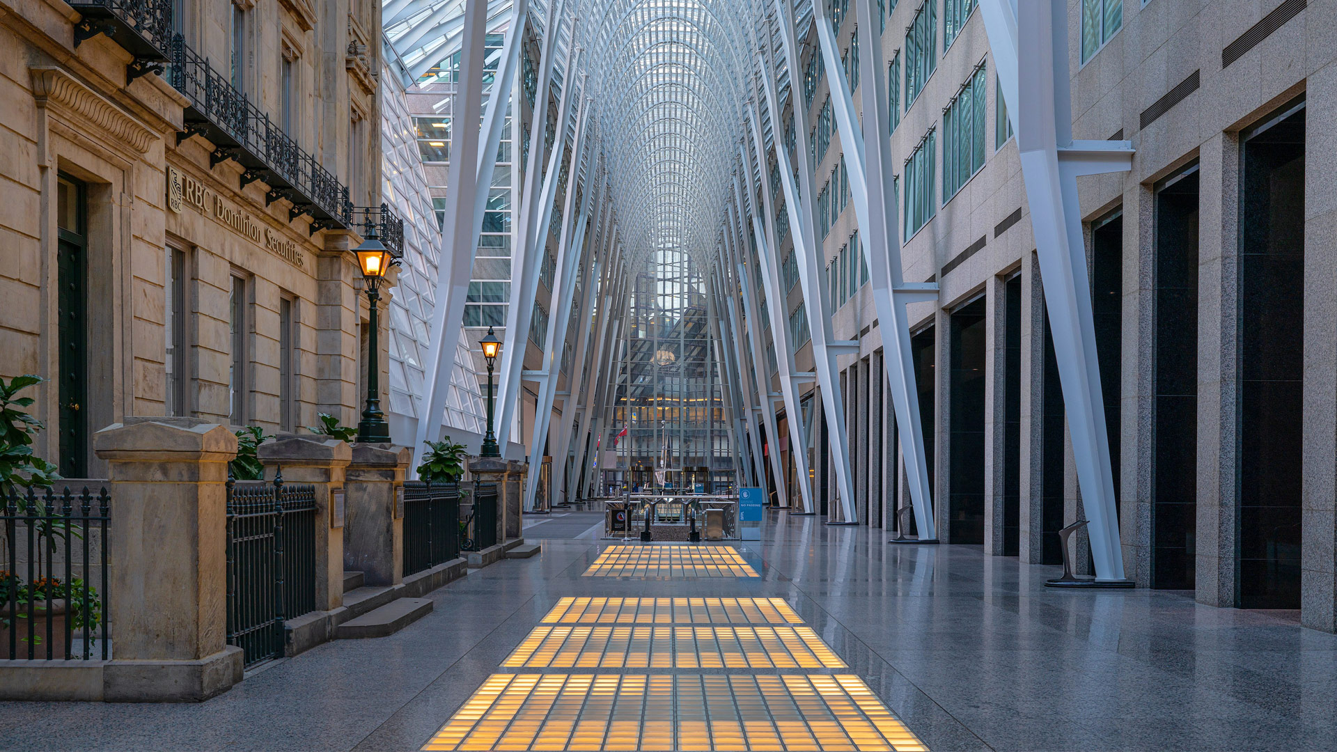 Glass Pavers | Glass Block Paver Application | Circle Redmont